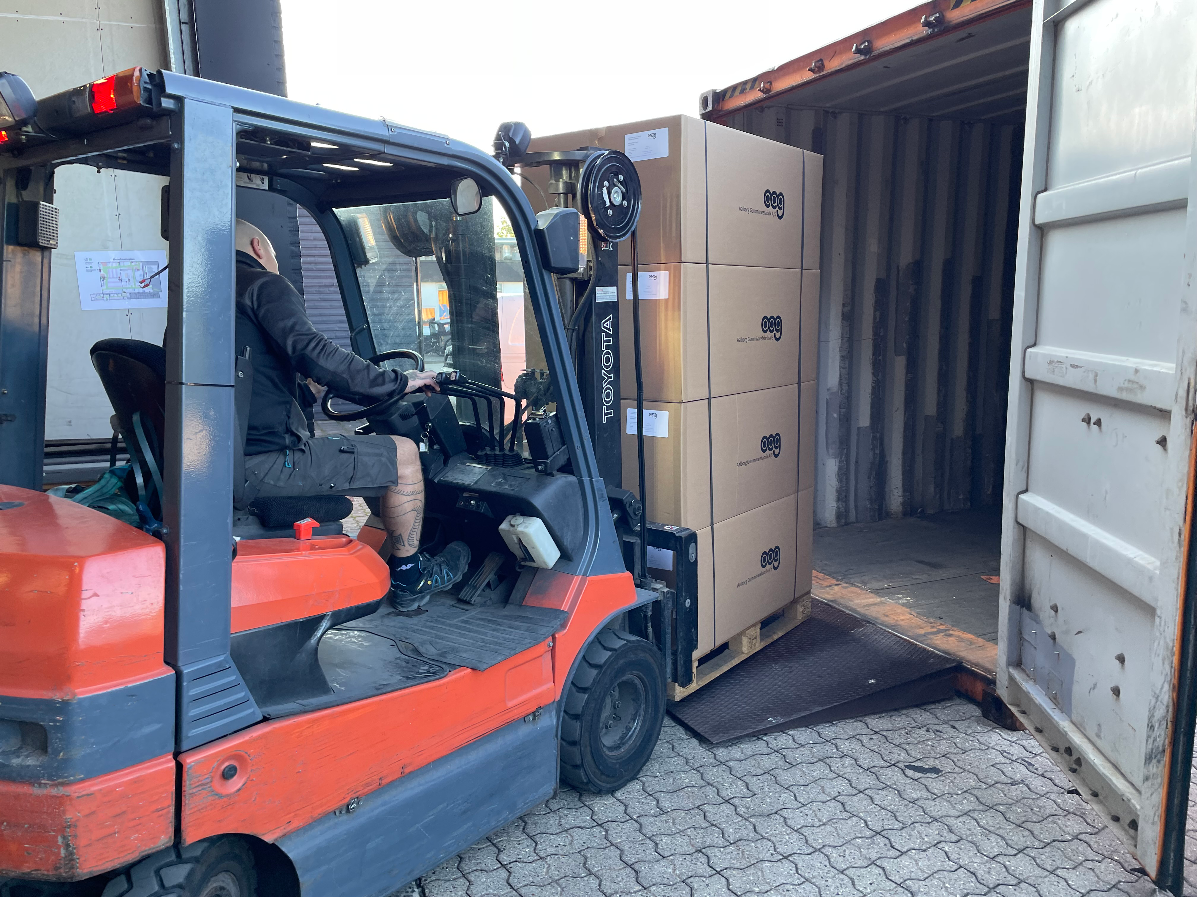 AAG SENDER STOR LEVERANCE AF PAKNINGER TIL OCEAN WIND I USA